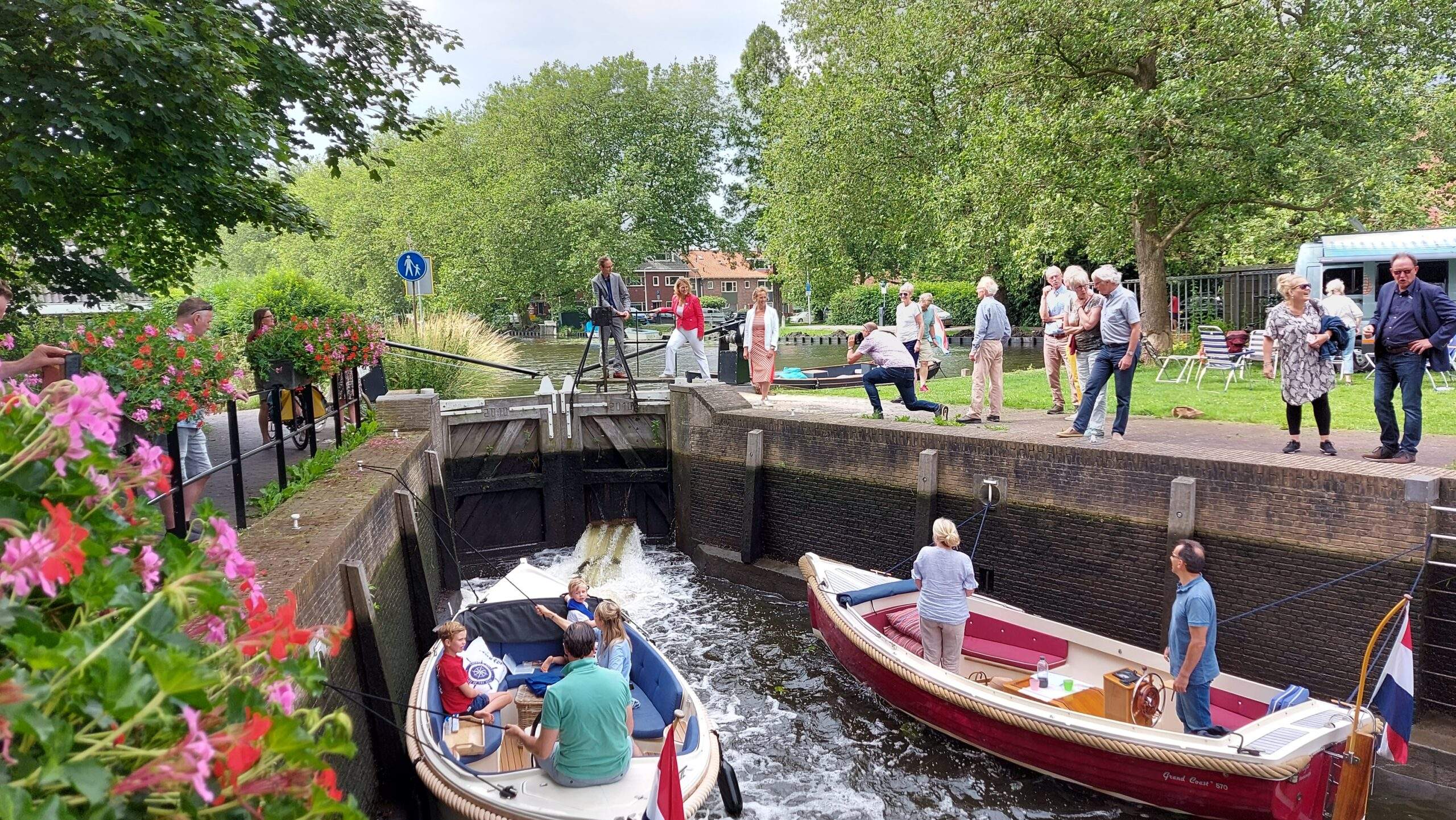 Home - Roei- en Zeilvereniging 'Gouda'